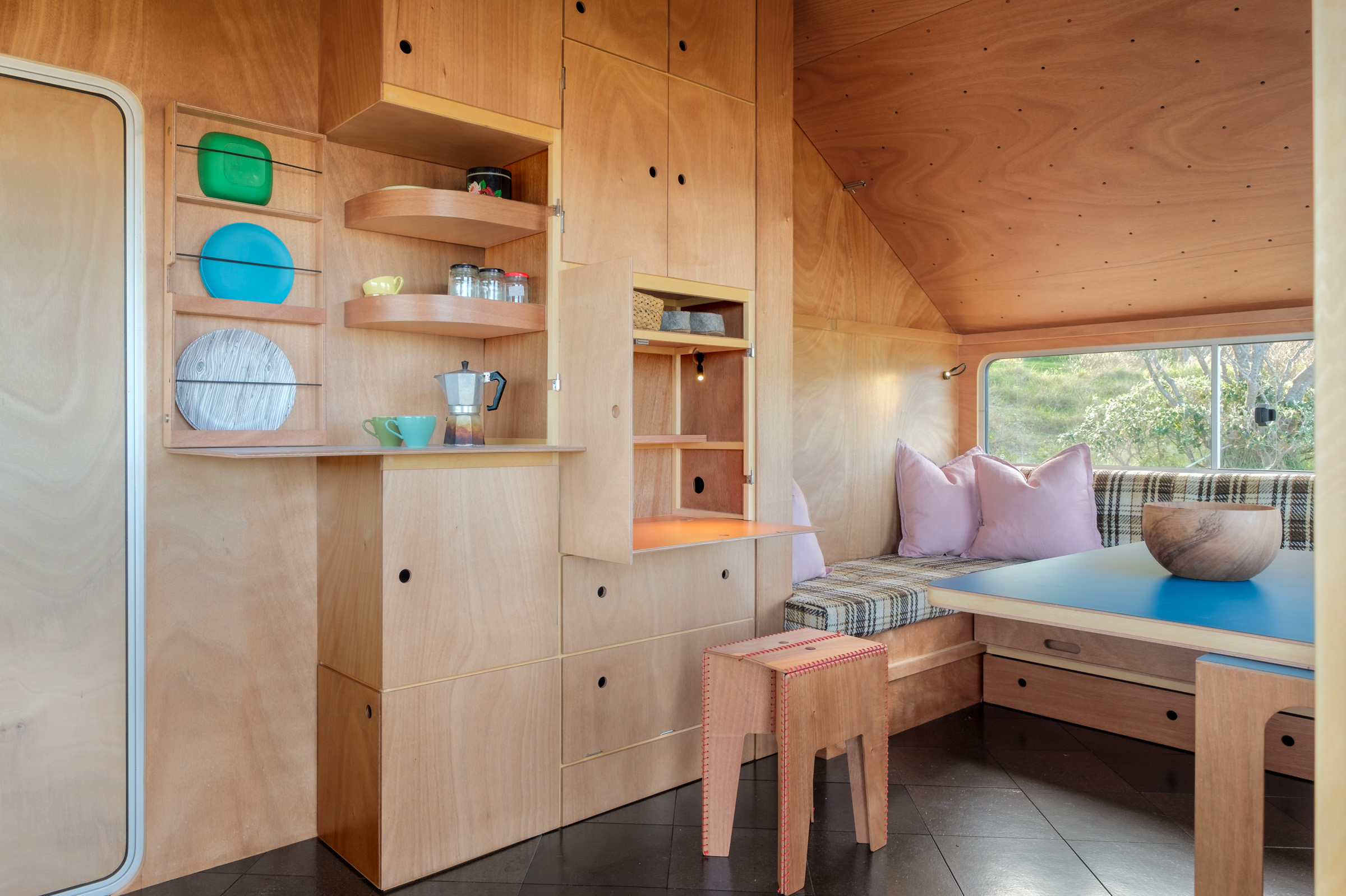 Coffee and Croissants: Katy Wallace and Bronwyn Lloyd — Objectspace